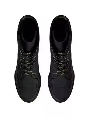 12 STOREEZ Padded Lace-up Boots