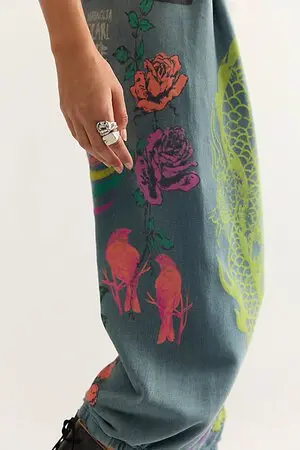 MAGNOLIA PEARL Puff Puff Rainbow Cali Sweatshorts