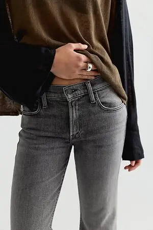 MOTHER The Jinx Sneak Jeans