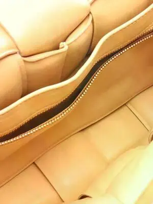 Bottega Veneta 2012-2026 Nappa Intrecciato Padded Chain Cassette Satchel - Neutrals