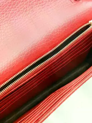 Gucci 2016-2026 Dollar Calfskin Interlocking G Wallet On Chain Crossbody Bag - Red