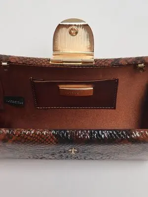 TWENTY FOURHAITCH Clutch