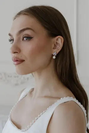UNTAMED PETALS Lennox Pearl And Crystal Earrings