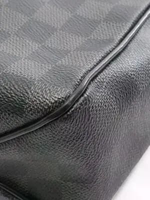LOUIS VUITTON 2014 Gm District Messenger Bag