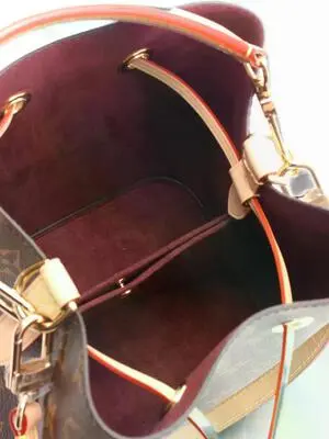 LOUIS VUITTON 2010s Neonoe Bb Monogram Bucket Bag