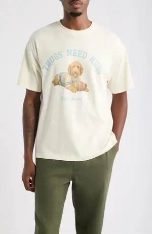 SANTO STUDIO Thugs Need Hugs Football Graphic T-shirt