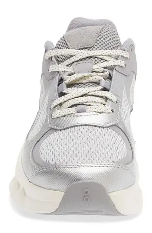 On Cloudtilt Arc Running Shoe - Alloy/ivory