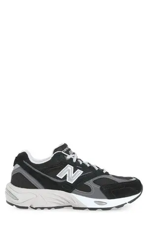 NEW BALANCE Gender Inclusive 880r Running Shoe