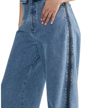 Nasty Gal Mid-wash Zip Seam Straight Leg Jeans