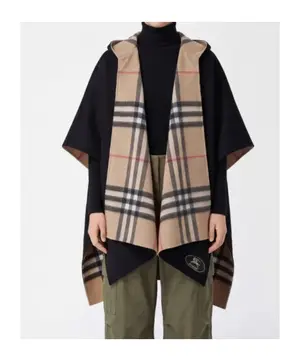 Burberry Check-pattern Hooded Reversible Cape