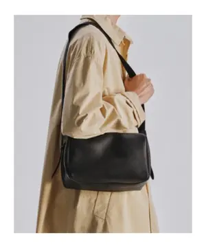 THE ROW Jerome Bag - Black