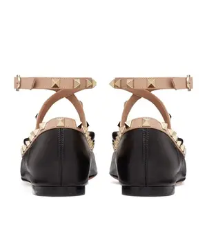 Valentino Garavani Round-toe Flat Shoes