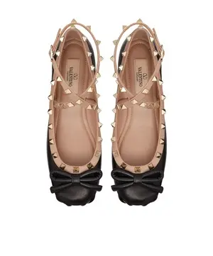 Valentino Garavani Round-toe Flat Shoes