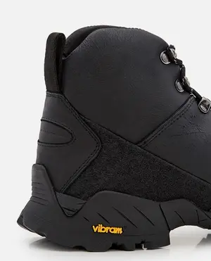 ROA Round-toe Lace-up Boots