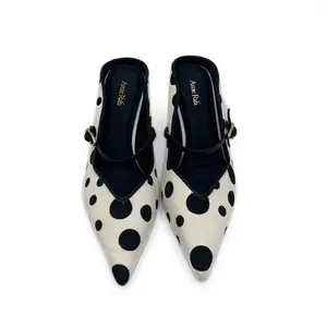 AMIE RAFA Nicky Pony Hair Pumps - White
