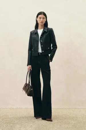 Fabrique Shay Tailored Cropped Blazer In Vegan Leather - Black