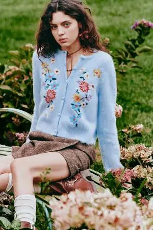 Fabrique Laelia Hand Embroidered Floral Fitted Cardigan In Alpaca Wool - Blue