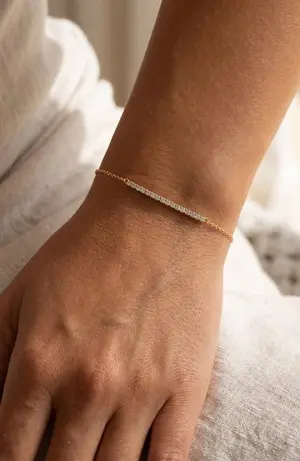 MINT & LILY Petite Line Bracelet - Gold