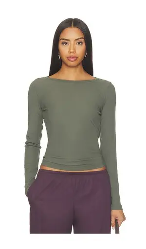Vuori Longsleeve Pose Subtle Scoop Top In Olive