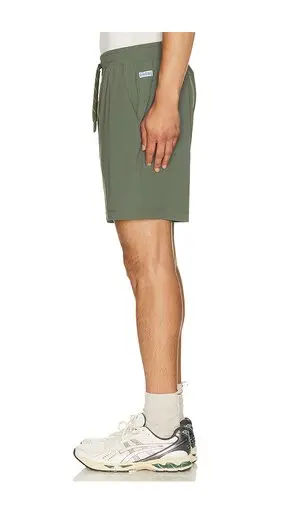 RHONE 7 Pursuit Short Unlined In Green