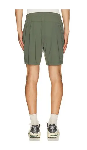 RHONE 7 Pursuit Short Unlined In Green