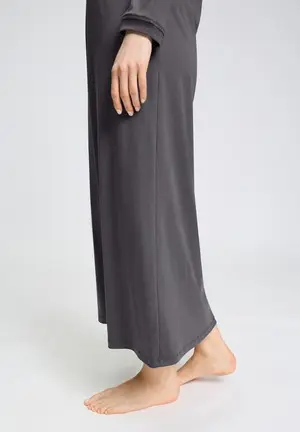 Hanro Pure Essence V-neck Cotton Nightgown