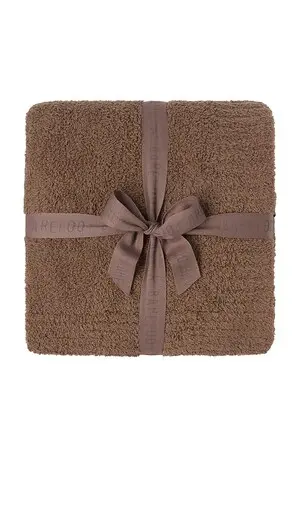 Barefoot Dreams Cozychic Throw In Brown