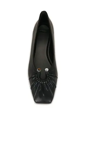 Vince Dany Flat