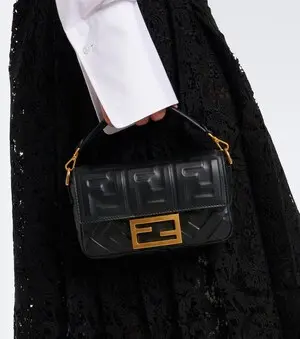 Fendi Baguette® Mini Leather Top-handle Bag - Black