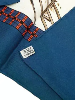 Hermès 2000-2026 L Hiver En Poste Silk Scarf 90 Scarves