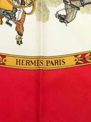 Hermès 20th Century La Promenade De Longchamps Silk Scarf 90 Scarves - Red