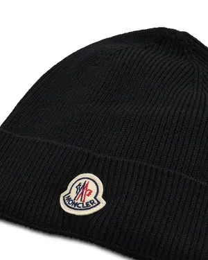 Moncler Logo Ribbed Beanie Hat - Black