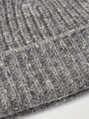 Auralee Ribbed Cashmere Beanie
