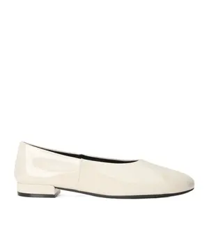 STUART WEITZMAN Lenny Flat