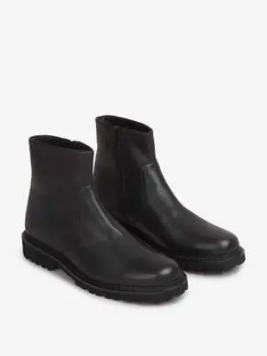 COMMON PROJECTS Round-toe Boots