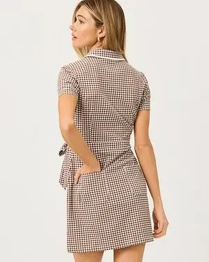 Lilly Pulitzer® Upf 50+ Luxletic Kathy Short Sleeve Tie Dress In Close-to-body Line Fit