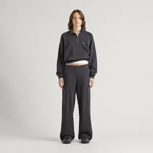 END. Classic Quarter Zip