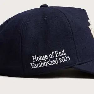 END. Monogram Hitch Lc Cap