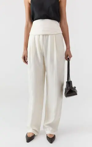 ST. AGNI Belt Detail Shoulder Bag