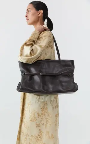 ST. AGNI Belt Detail Carryall Tote