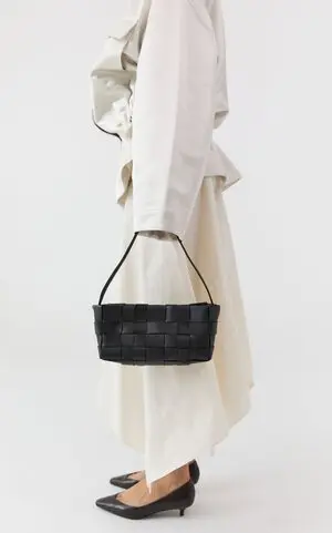 ST. AGNI Petit Woven Tote - Black