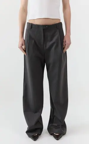 ST. AGNI Wool-blend Tab Pleat Pants