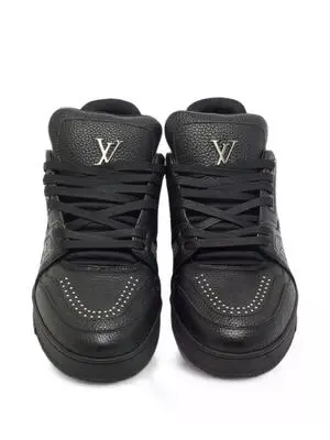 LOUIS VUITTON Low-top Sneakers - Black