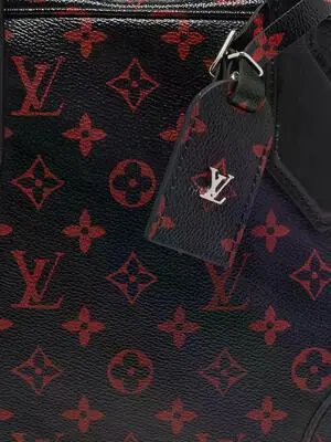 LOUIS VUITTON 2015 Mm Dora Soft Monogram Tote Bag