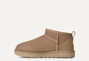 UGG W Classic Ultra Mini - Sand