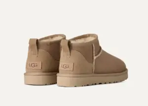 UGG W Classic Ultra Mini - Sand