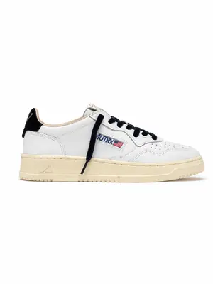 AUTRY Medalist Low Wom - Lea/velvlogo Wht/space