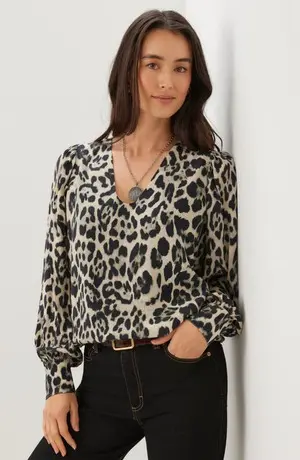 Karen Kane Puff Sleeve V-neck Top
