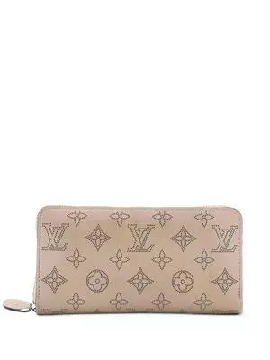LOUIS VUITTON Zippy Wallet Mahina Leather Small Wallets - Neutrals