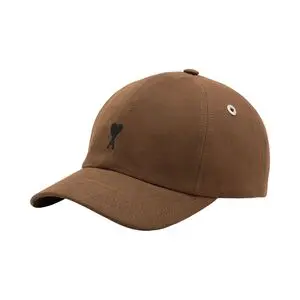 AMI Paris Quota Black De Coeur Embroidery Cap 'marron Chocolat - Red
